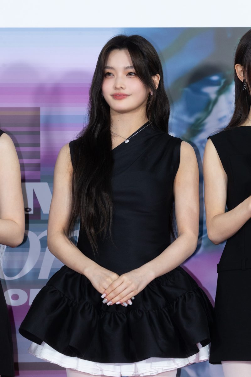 ILLIT、黒ワンピ姿で初めての東京ドームに可憐に登場！ ＜INGAレカペ＞ | Liveen Times